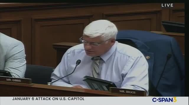 FBI’s Wray Won’t Answer if Americans Are Still in Jail over Trespassing ...